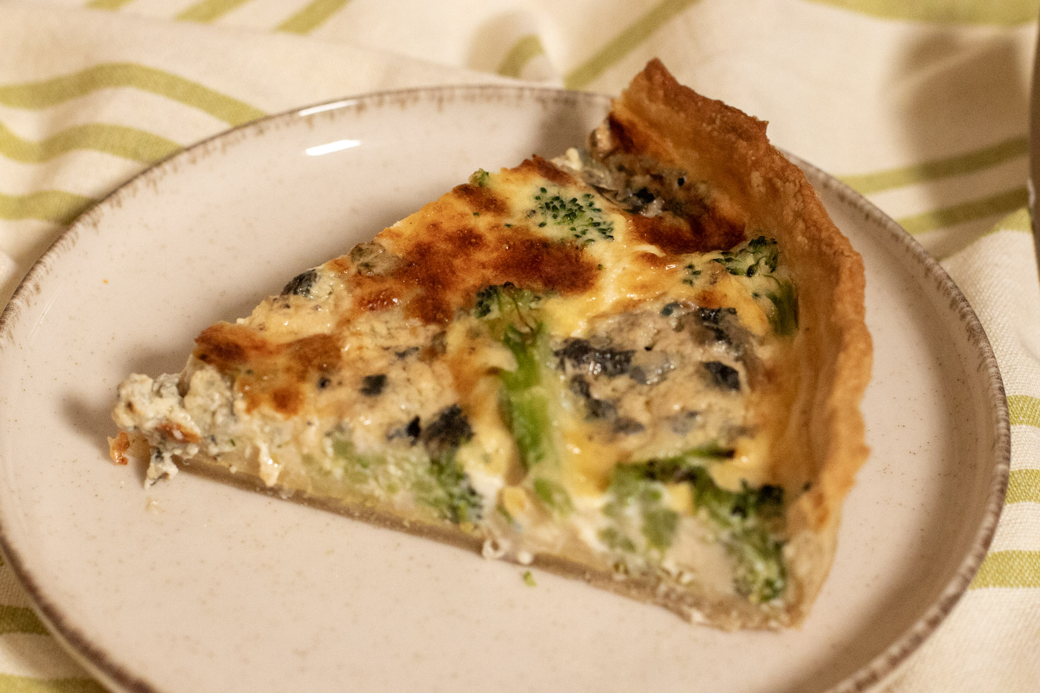 Broccoli and Blue Cheese Quiche - Candle in the Kitchen